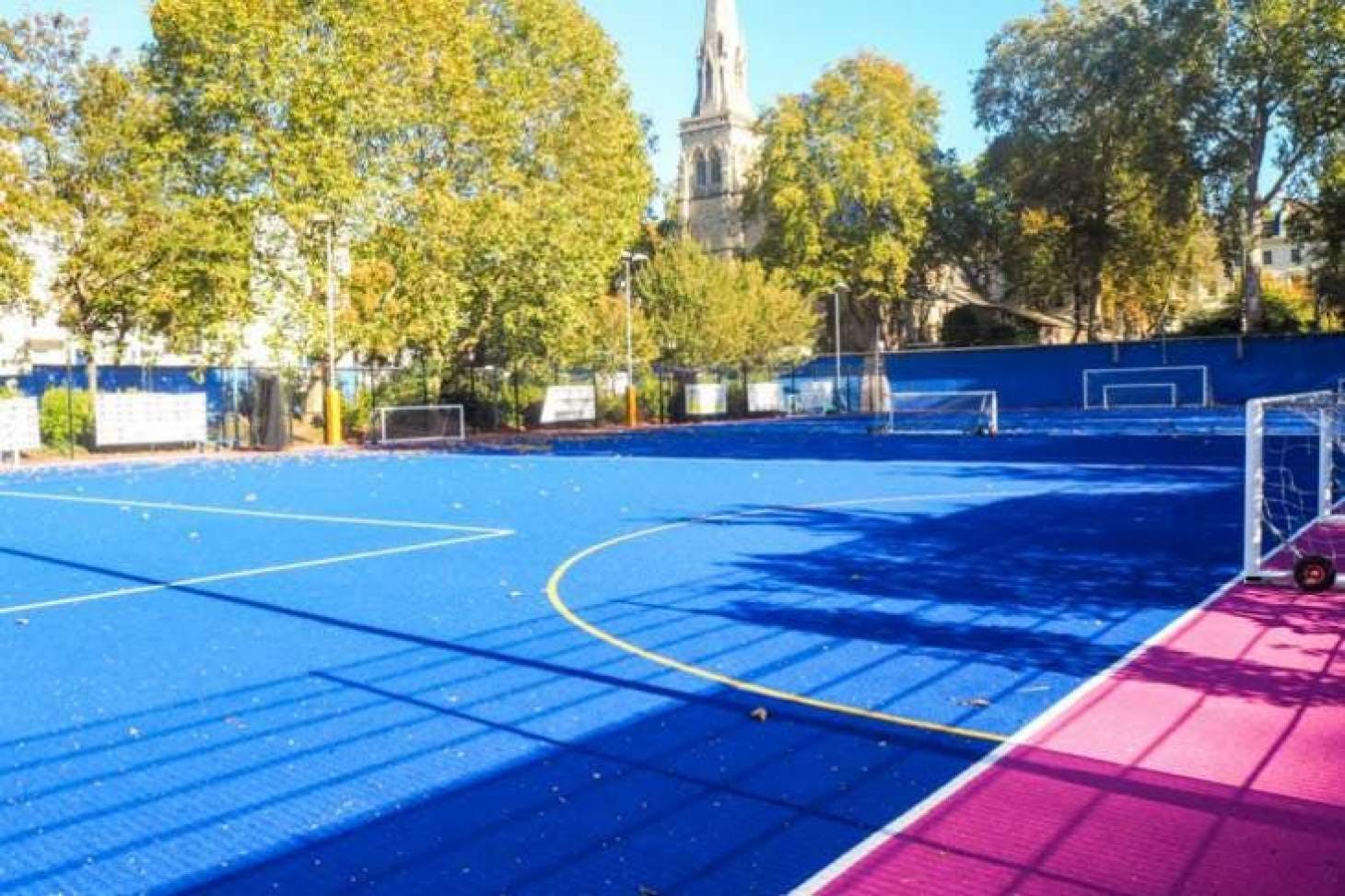 Hire 5 a side & 11 a side Football Pitches in London | Playfinder